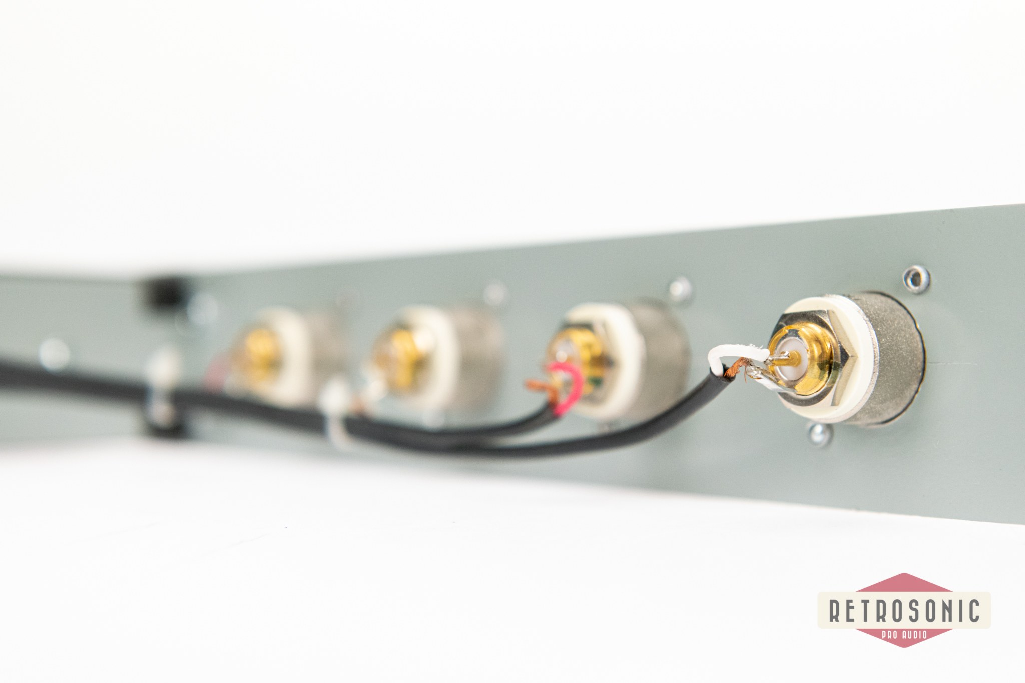 Aphex 10/4 Interface model 124A + half rackwide full connector panel ...